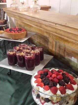 Gallery | The Snug Bar & Grill