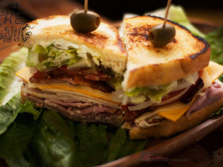 Gallery | The Snug Bar & Grill