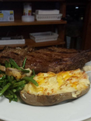 Gallery | The Snug Bar & Grill